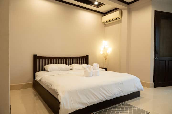 Snooze Stays | Phonsinuan A403 - Vientiane