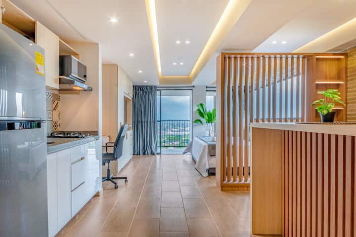 H703 | Loft De Lujo Con Balcón Y Vista 180° A Cali - Cali