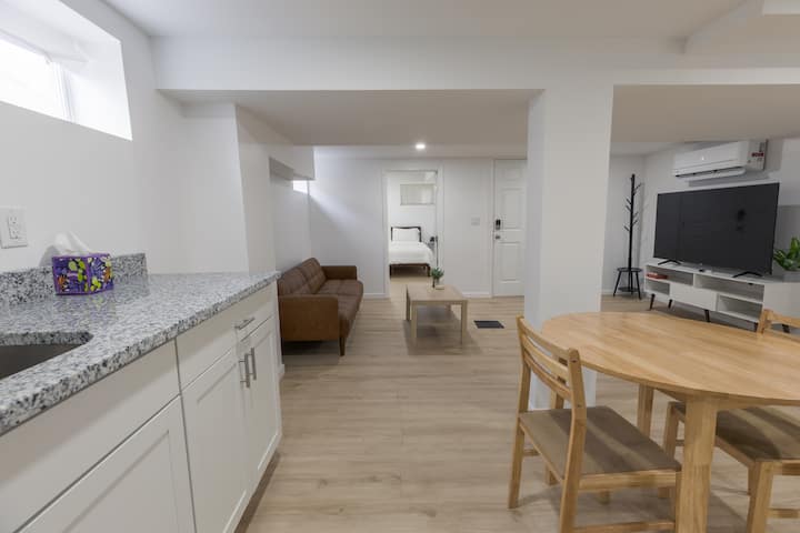 Modern Studio Near Wyoming, Oh - Cincinnati, OH