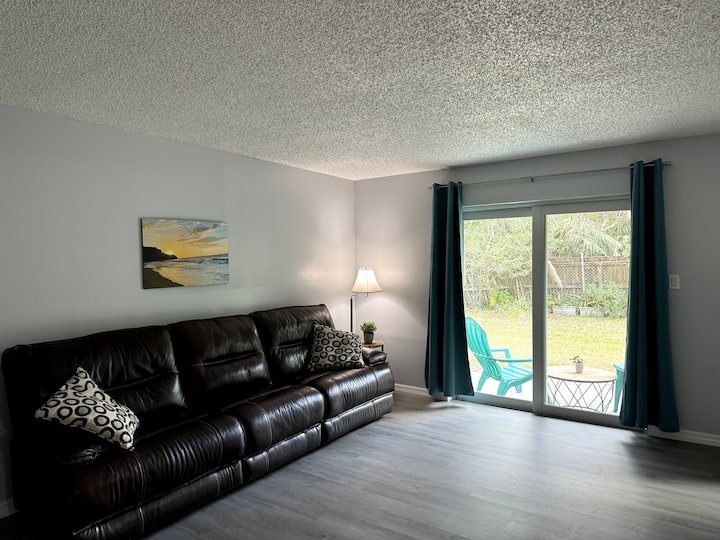 8 Miles To Indian Rocks Beach - Largo, FL