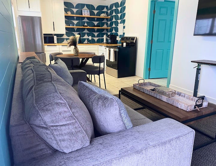 Oasis Palms - Premier 1 Bedroom Deluxe King - Treasure Island, FL