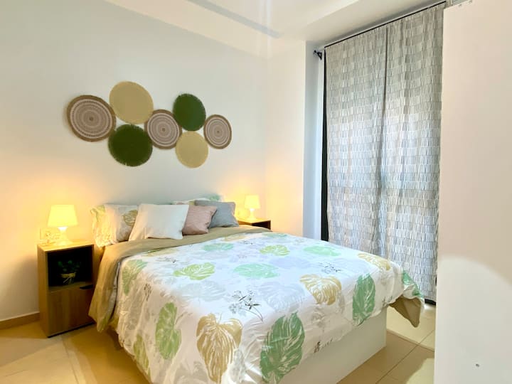 Charming Apartment Near Metro - L'Hospitalet de Llobregat