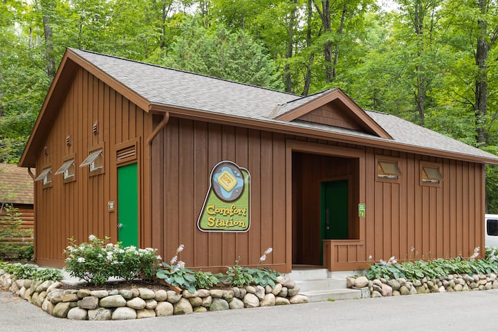 2 Room Camping Cabin - Petoskey, MI
