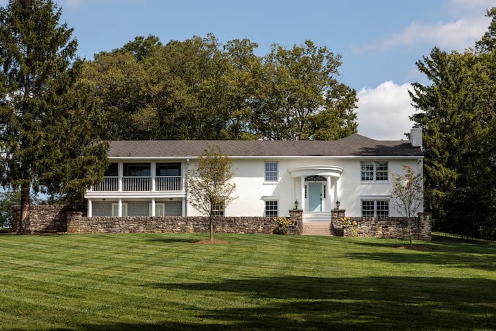 Holiday House - Lexington, KY