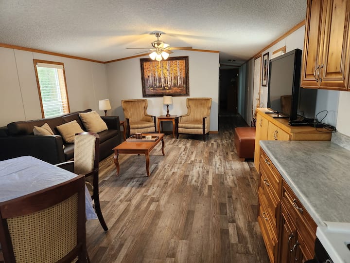 Knobber’s Retreat - Shell Knob, MO