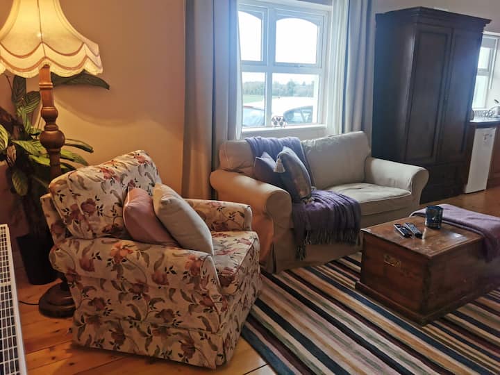 A Little Slice Of Country Heaven - Blessington