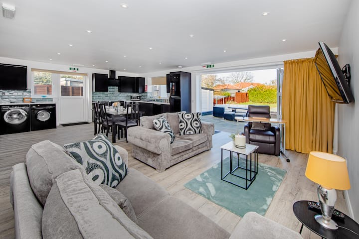 Rose-marie Lodge Accessible Home - Frinton-on-Sea