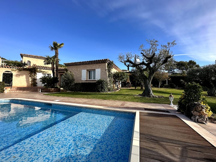 Vacances Dans Un Jardin De Rêve Avec Piscine - Roquebrune-sur-Argens