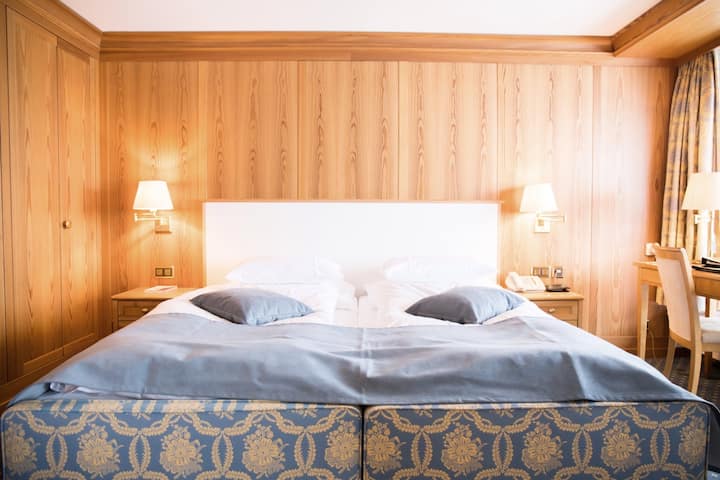 Deluxe Suite W/south-facing Mountain View In Arosa - Alvaneu
