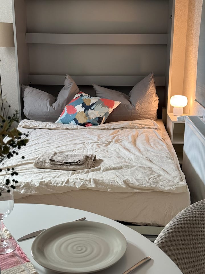 Cozy Studio Apartment & Terrace - Wiefelstede