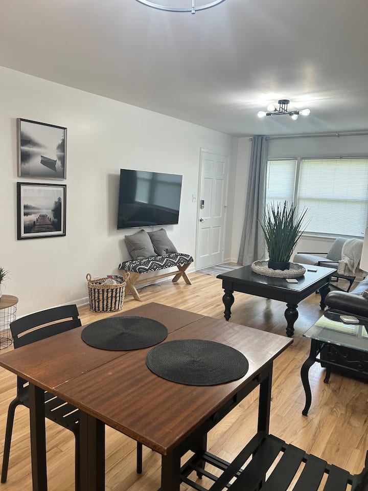 Contemporary Condo - Paducah, KY