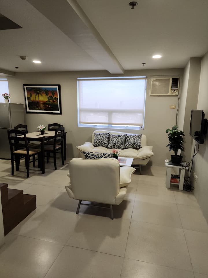 3 Bedrooms - Condo Unit - Manille