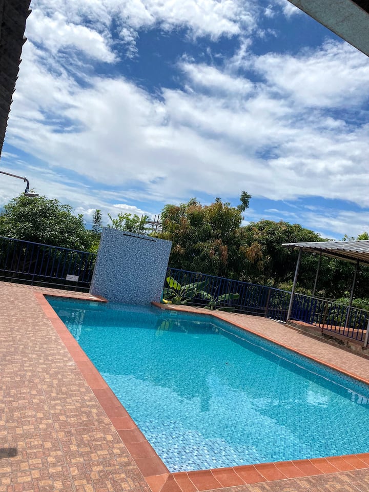 Casa Campestre Con Piscina A 20 Minutos De Neiva - Neiva