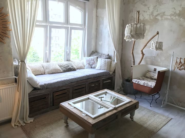 Big Luminous Room In The Hearth Of Friedrichshain - Berlin