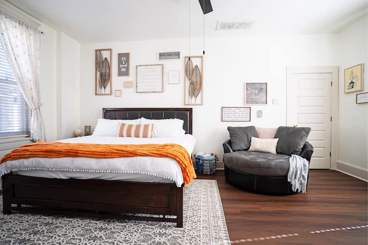The Cozy Corner - Dog Friendly! No Cleaning Fee! - Evansville, IN