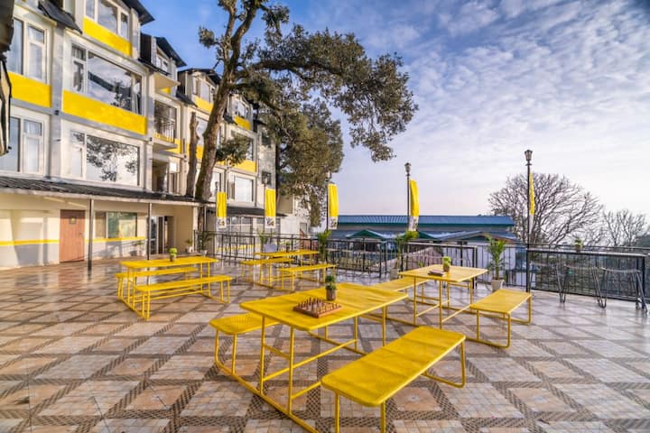 Celestial Peaks Deluxe Double Room In Dalhousie - Dalhousie