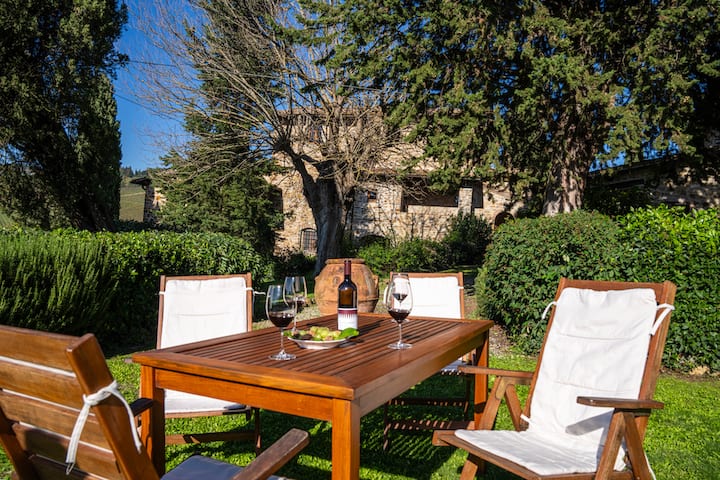 La Rota Farmhouse - La Loggetta Appartement - Radda in Chianti