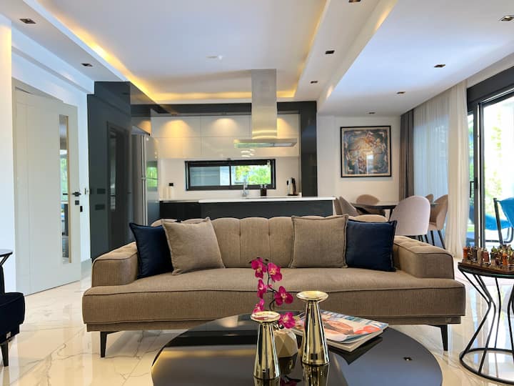 Lüks Villa- Hollywood A - Blok - Çamyuva