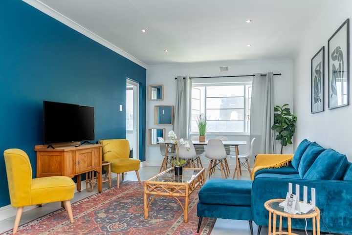 Spacious Apartment In Three Anchor Bay - Le Cap