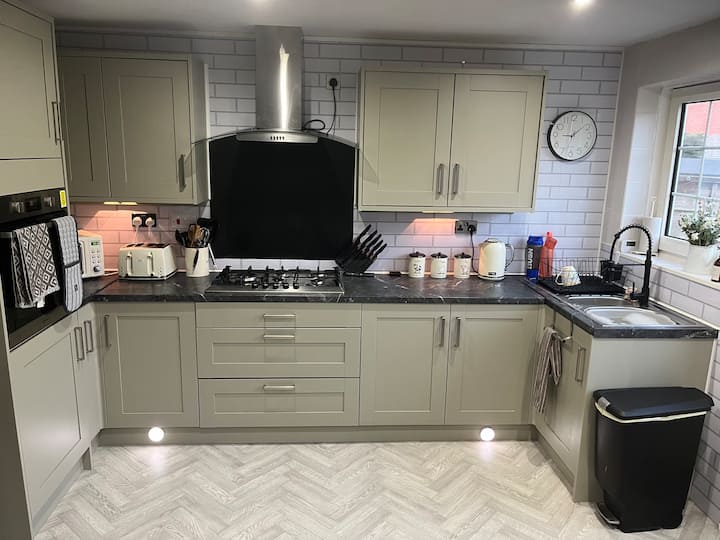 March Only £50 Deposit - Northwich
