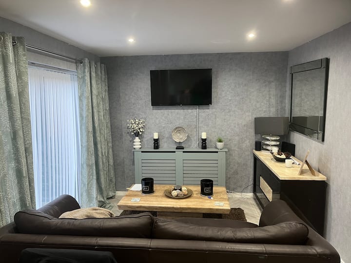 March Only £50 Deposit - 