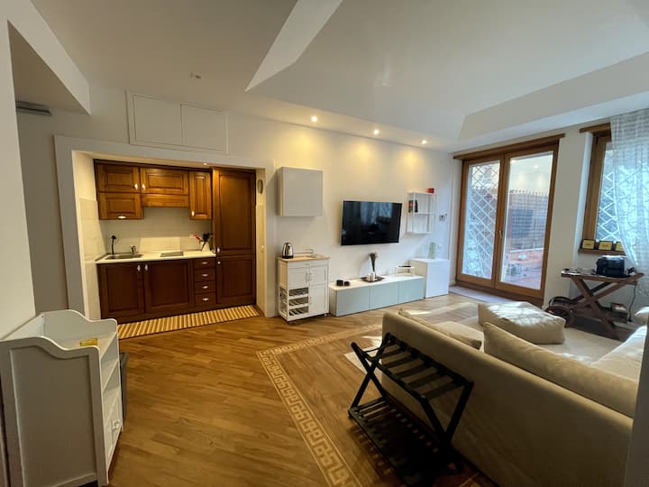 Bilocale Con Terrazza - Roma