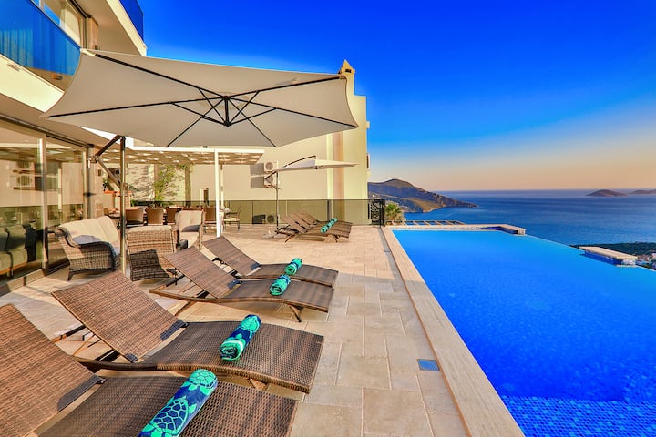 Isıtmalı Havuzlu, Deniz Manzaralı, Jakuzili Villa - Kalkan