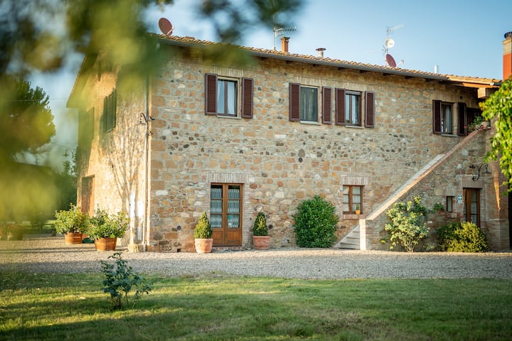Villa In Val D'orcia, With Pool Large Garden - San Quirico d'Orcia