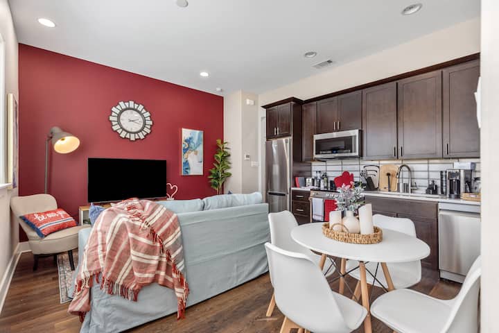 Poetic 1bd: Ground Lvl, Comfy, Stylish & Centered! - North Side - Fort Worth