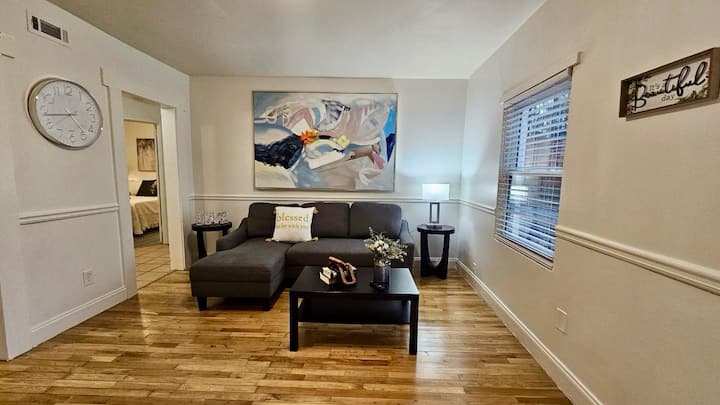 Steps To Midtown Fun - Sleeps 9 - Atlanta