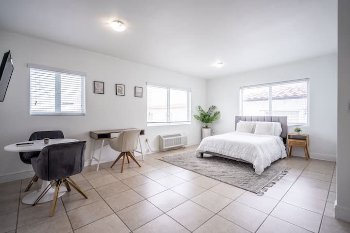 Luna Residences : The Orion - Miami Beach, FL