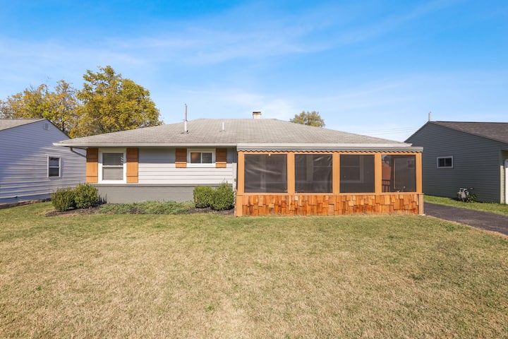 Oh-io Bungalow! 3 Bedroom Ranch - Grove City, OH