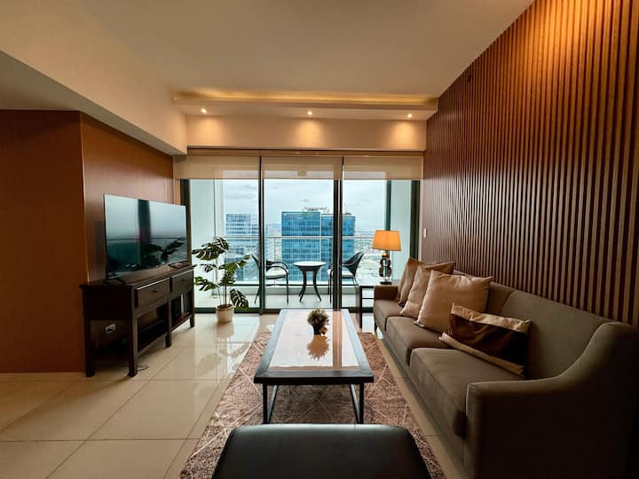 One Uptown Bgc Cozy 2br Suite With Balcony - Makati