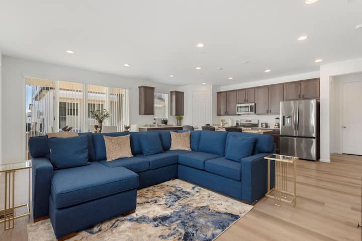 Sleeps 5, Dedicated Workspace, Garage Parking - オーロラ, CO