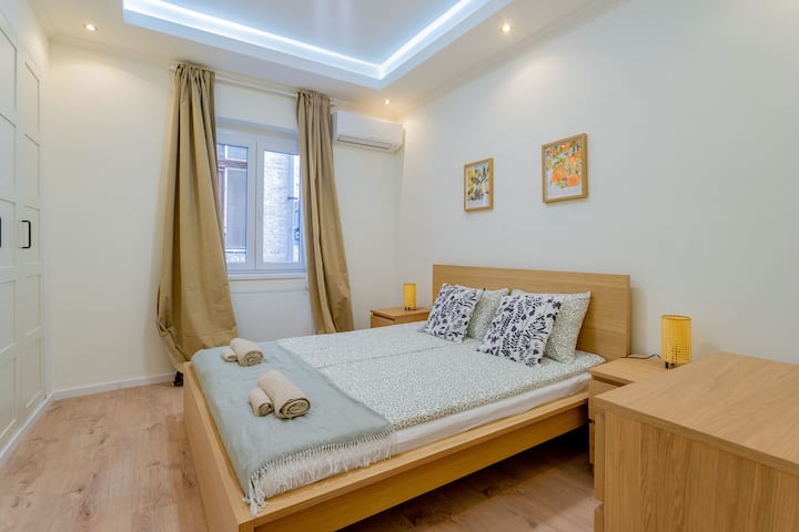 Colorful Haven: A Stylish Stay In Kertész Street - Budapest