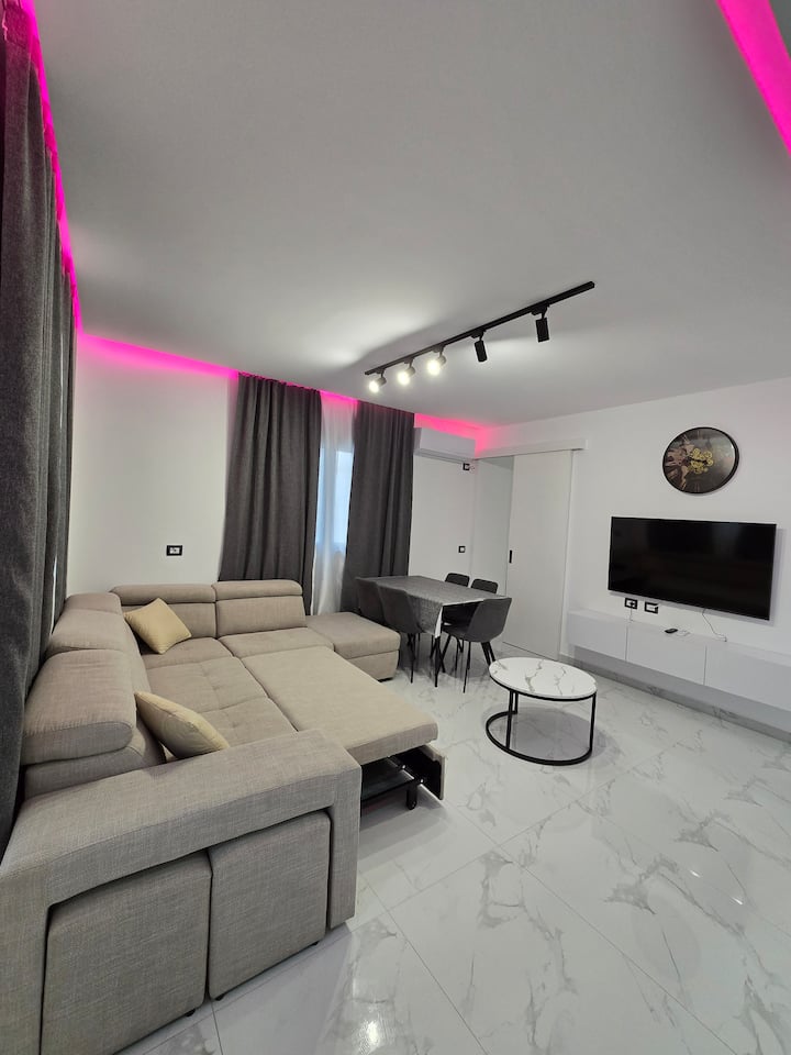 Daila Apartment- Luxury Two-bedroom Apartment - Ksamil
