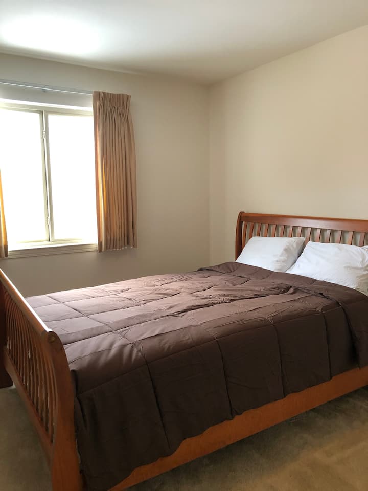 2nd Floor Private Bedroom Facing West - Ann Arbor