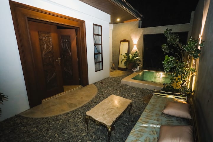 Romatic European Date Bnb W/ Private Pool Bulacan - Pandi