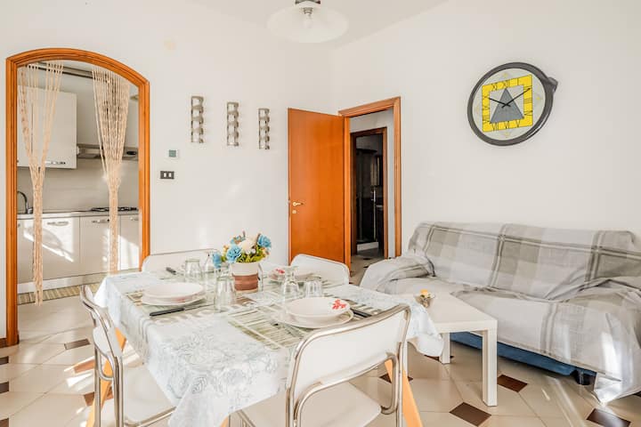 Guesthost - Sweet Home Cozy Apartment In La Spezia - La Spezia