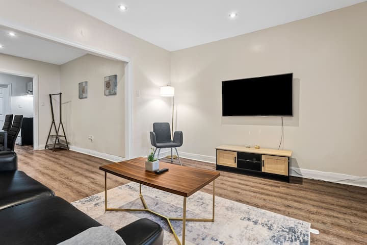 Chic 2br - Heart Of Downtown - London, Ontario