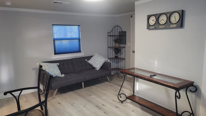 Clean / Private Casita Near Att - Woodhaven - Fort Worth