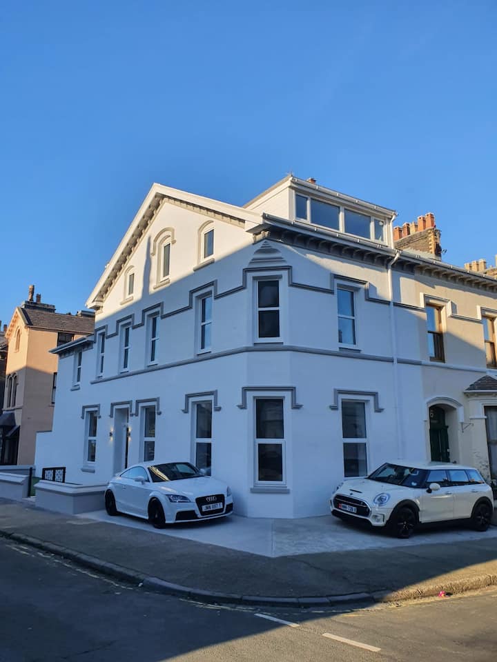 Located In The Heart Of Douglas - Isle of Man