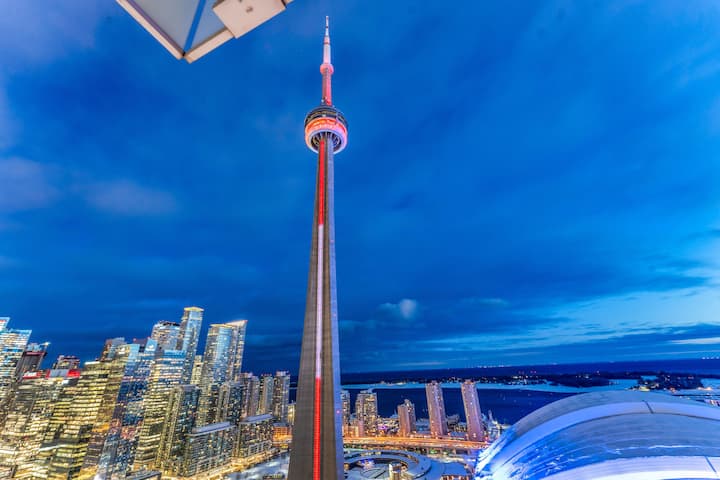 Panoramic Skyline Views | Cn Tower Penthouse - Toronto
