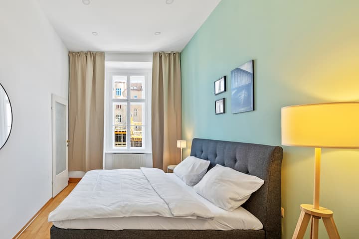 3 Bedrooms I 110 Square Meter I Walk To All Sights - Bécs