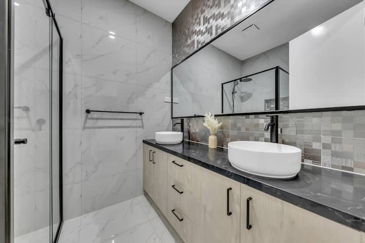 Brand New Stay  I  Morden Comfort & Full Amenities - Melton