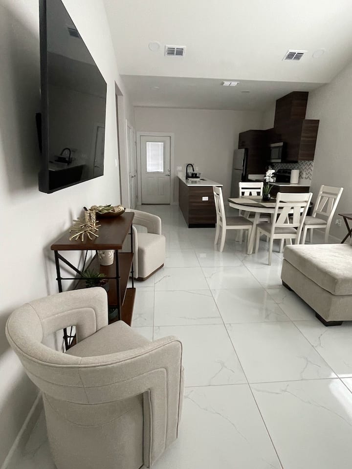 New Private Apartment In Weslaco - Villa Verde, TX