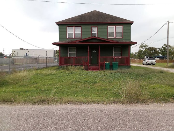 Workers & Families Welcome! - Texas City