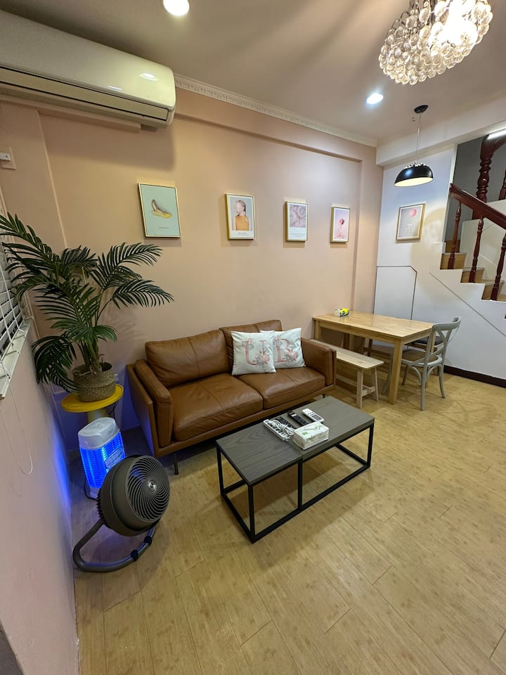 Mar Discount |近臨江夜市・信義安和站|獨棟三層・靜巷舒適家庭房 - Taipei