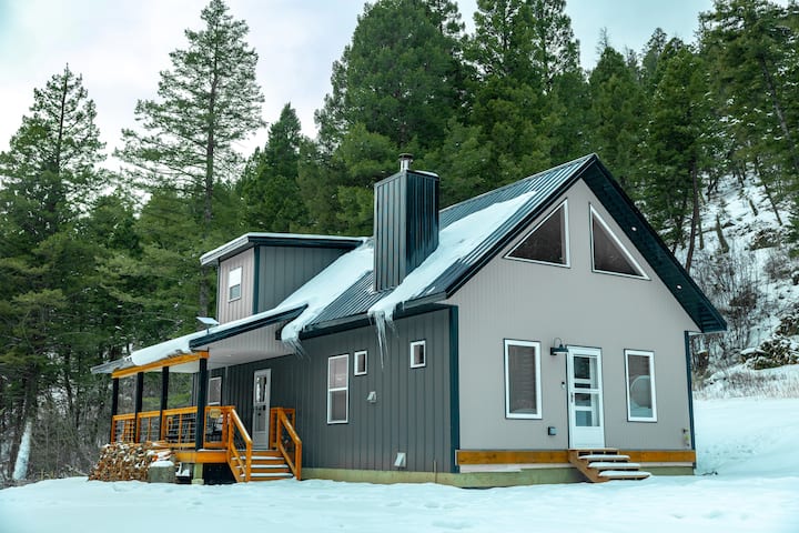 Off-grid 3 Bdrm Cabin Wi-fi - Boulder, MT