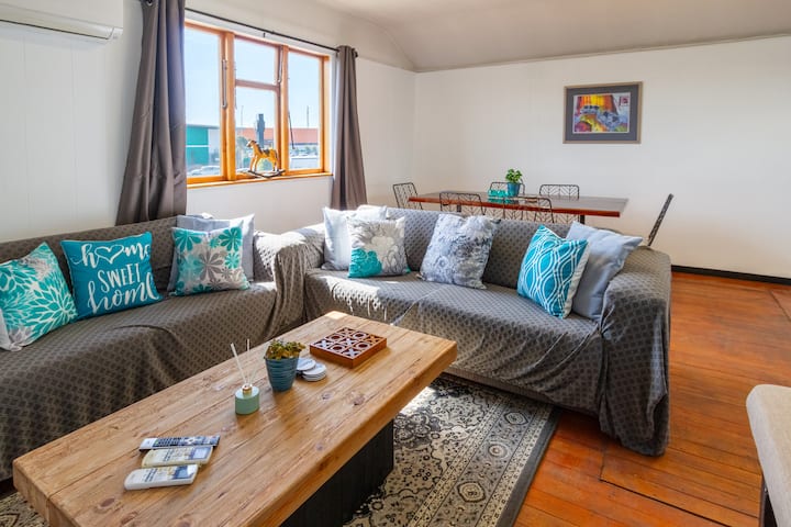 A Comfy Family Stay Near Hornby Mall. Sleeps 8 - Rolleston